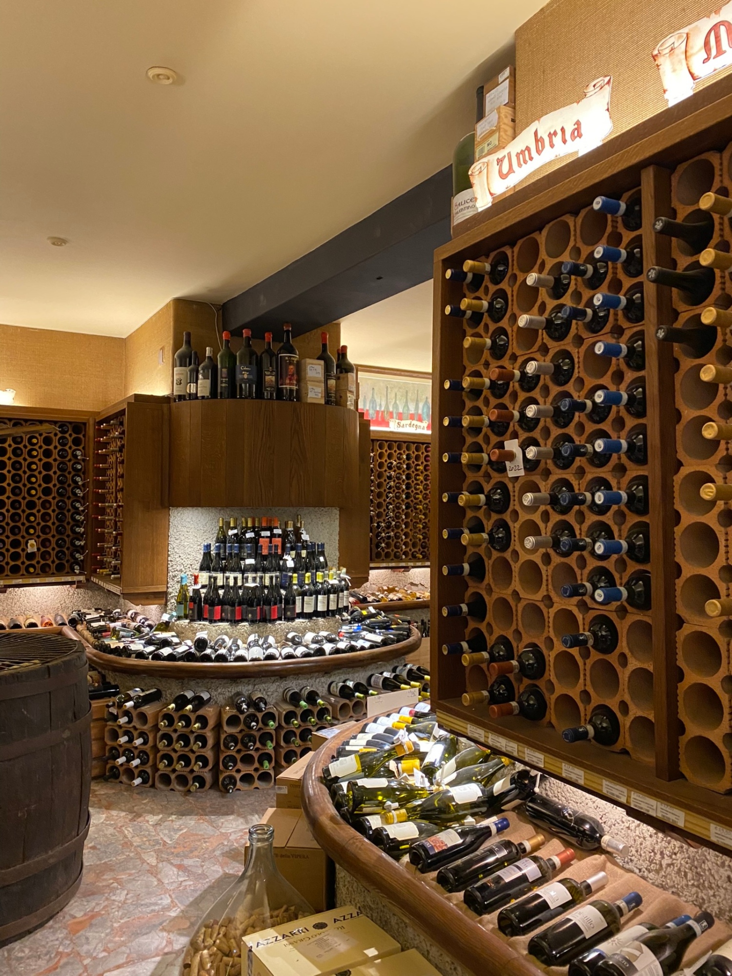 Degustazione di vini toscani con pranzo leggero nel cuore di Firenze ...