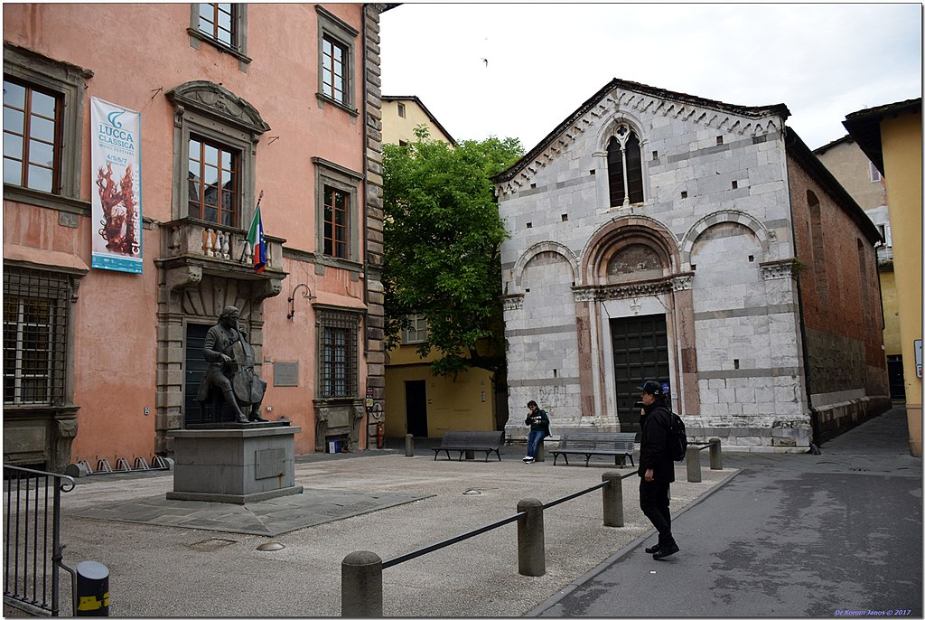 Historic walls in Lucca | Visit Tuscany
